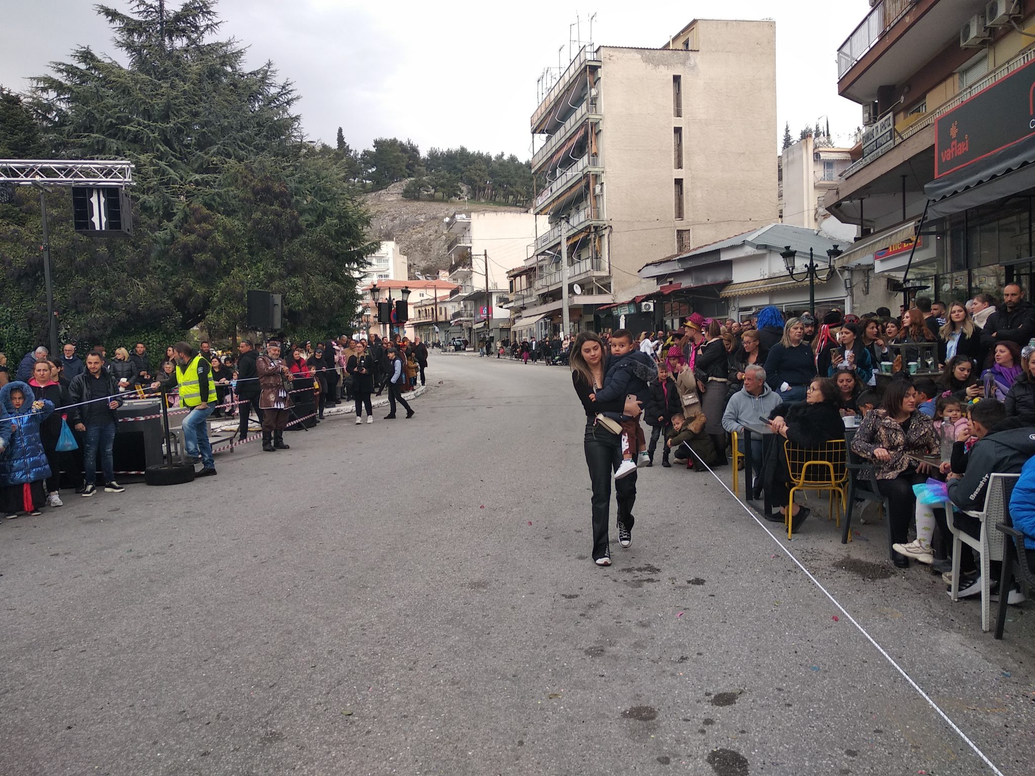 Σιδηρόκαστρο : Χιλιάδες κόσμου στην καρναβαλική παρέλαση - Sidirokastro ...